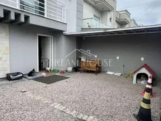 Casa / Sobrado para Locação em Tijucas/SC Areias 2 Quartos