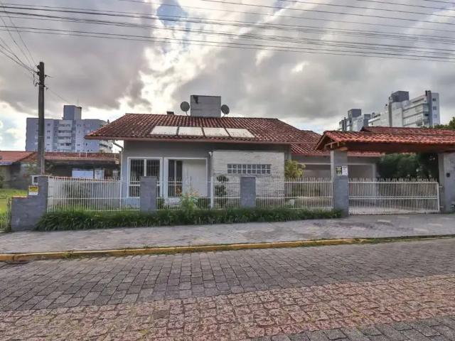 Casa / Sobrado para Locação em Timbó/SC Imigrantes 3 Quartos