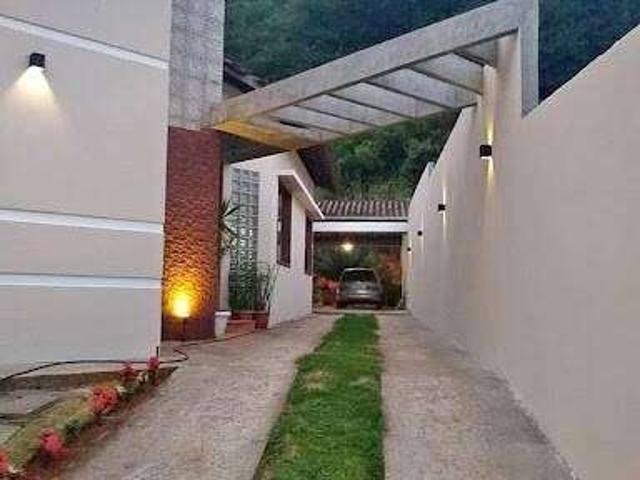 Casa / Sobrado para Locação em Timóteo/MG Bromélias 3 Quartos