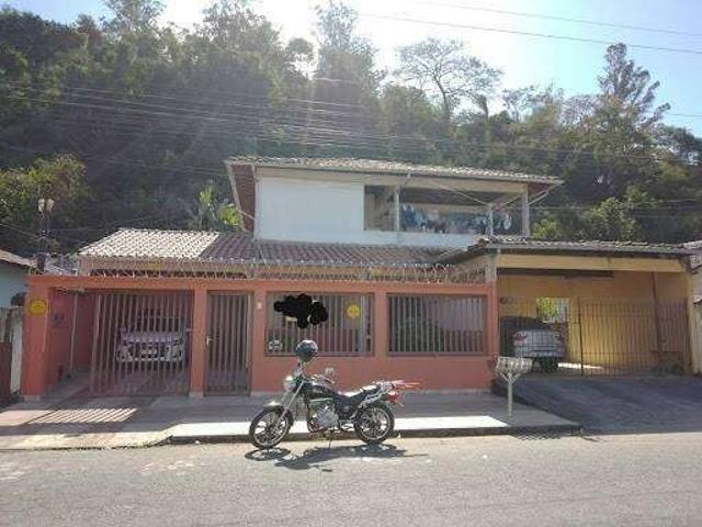 Casa / Sobrado para Locação em Timóteo/MG Quitandinha 3 Quartos