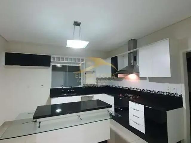 Casa / Sobrado para Locação em Tremembé/SP Campos do Conde 3 Quartos