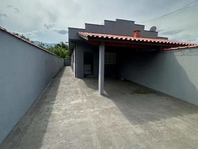 Casa / Sobrado para Locação em Ubatuba/SP Maranduba 3 Quartos