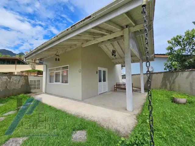 Casa / Sobrado para Locação em Ubatuba/SP Maranduba 3 Quartos