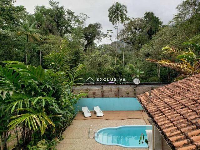 Casa / Sobrado para Locação em Ubatuba/SP Horto Florestal 3 Quartos