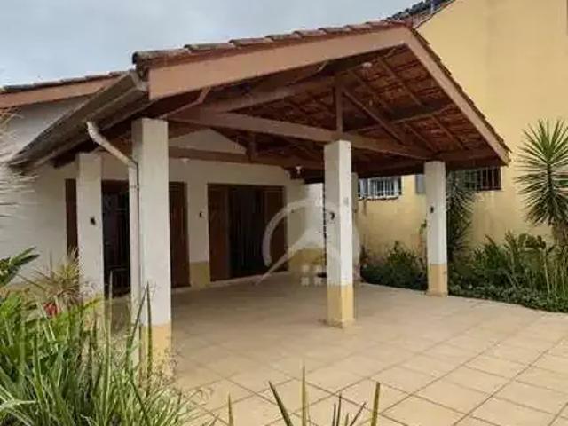 Casa / Sobrado para Locação em Ubatuba/SP Itaguá 3 Quartos