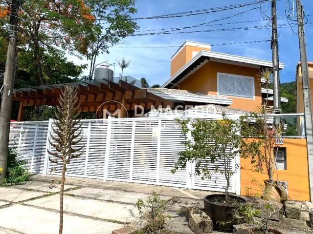 Casa / Sobrado para Locação em Ubatuba/SP Praia da Lagoinha 4 Quartos