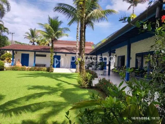 Casa / Sobrado para Locação em Ubatuba/SP Praia da Lagoinha 6 Quartos