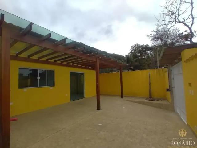 Casa / Sobrado para Locação em Ubatuba/SP Ressaca 3 Quartos