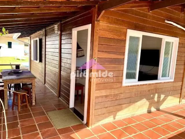 Casa / Sobrado para Locação em Ubatuba/SP Toninhas 2 Quartos