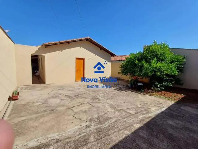 Casa / Sobrado para Locação em Uberaba/MG Beija Flor II 2 Quartos