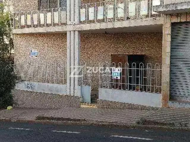 Casa / Sobrado para Locação em Uberaba/MG Centro 6 Quartos