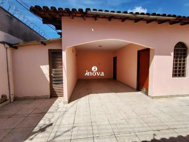 Casa / Sobrado para Locação em Uberaba/MG Conjunto Costa Telles I 3 Quartos