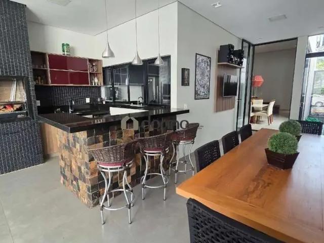 Casa / Sobrado para Locação em Uberaba/MG Estância dos Ipês 3 Quartos