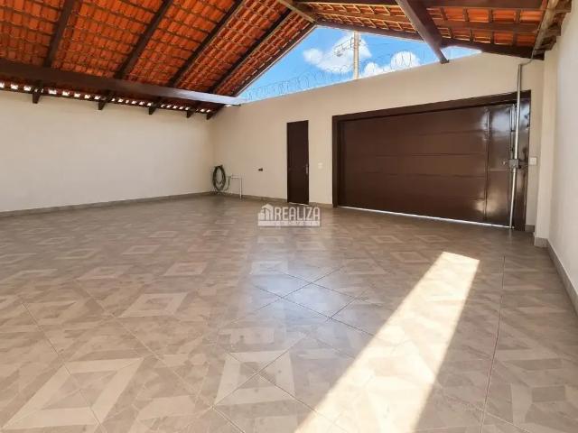 Casa / Sobrado para Locação em Uberaba/MG Jardim Nenê Gomes 2 Quartos