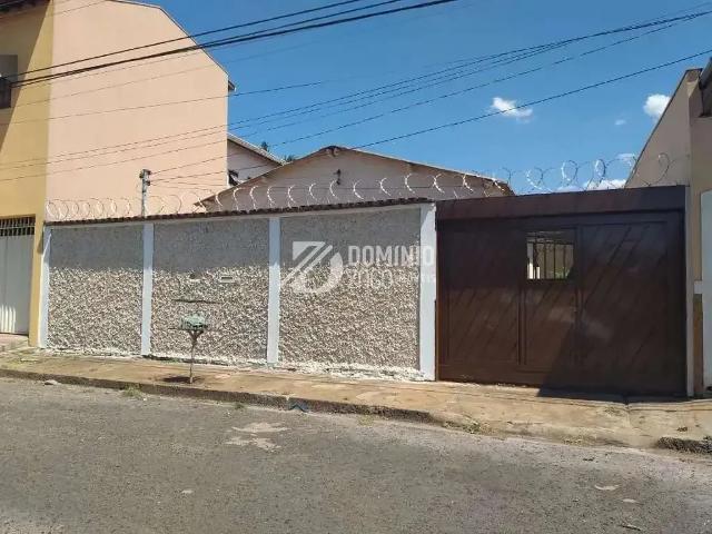 Casa / Sobrado para Locação em Uberaba/MG Leblon 3 Quartos