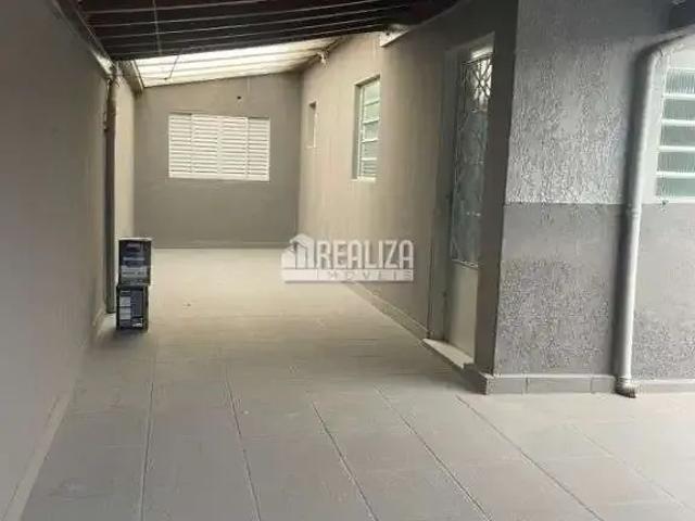 Casa / Sobrado para Locação em Uberaba/MG Parque das Gameleiras 4 Quartos