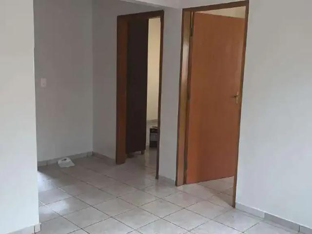 Casa / Sobrado para Locação em Uberaba/MG Parque São Geraldo 2 Quartos