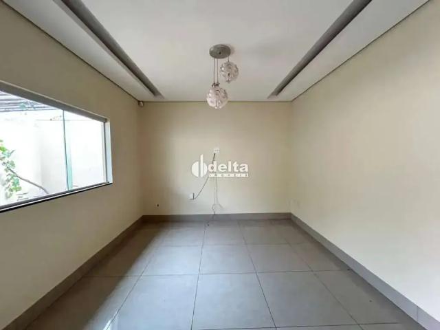 Casa / Sobrado para Locação em Uberlândia/MG Maravilha 3 Quartos