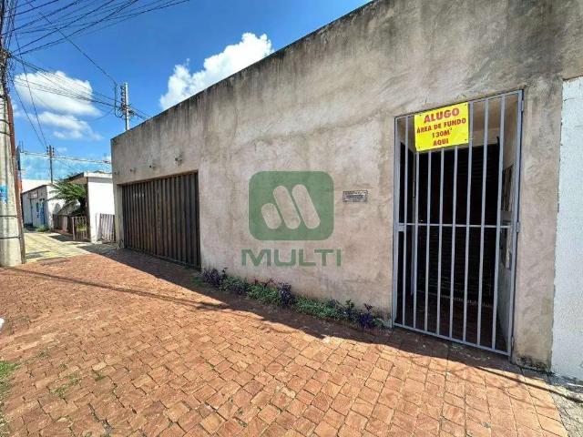 Casa / Sobrado para Locação em Uberlândia/MG Martins 2 Quartos