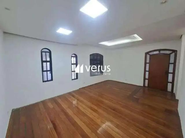 Casa / Sobrado para Locação em Uberlândia/MG Martins 4 Quartos