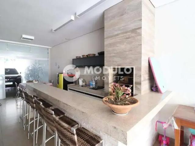 Casa / Sobrado para Locação em Uberlândia/MG Morada da Colina 3 Quartos