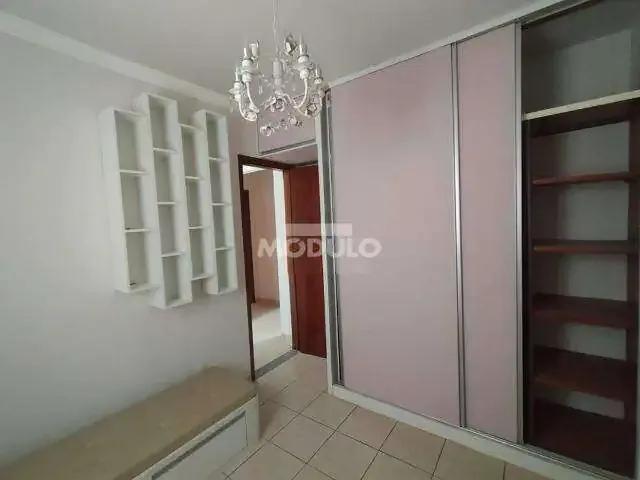 Casa / Sobrado para Locação em Uberlândia/MG Morada da Colina 3 Quartos