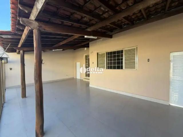 Casa / Sobrado para Locação em Uberlândia/MG Nossa Senhora Aparecida 3 Quartos
