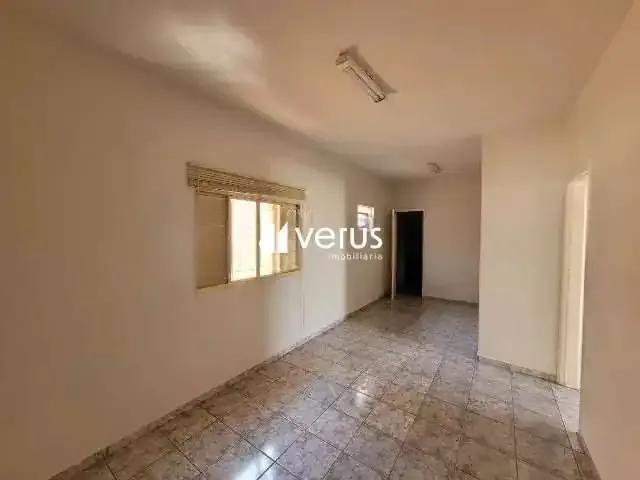 Casa / Sobrado para Locação em Uberlândia/MG Nossa Senhora Aparecida 3 Quartos