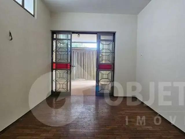 Casa / Sobrado para Locação em Uberlândia/MG Nossa Senhora Aparecida 3 Quartos