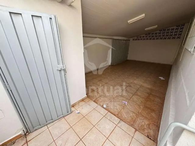 Casa / Sobrado para Locação em Uberlândia/MG Nossa Senhora Aparecida 4 Quartos