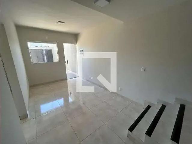 Casa / Sobrado para Locação em Uberlândia/MG Novo Mundo 2 Quartos