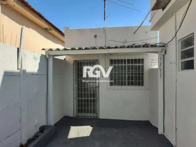 Casa / Sobrado para Locação em Uberlândia/MG Osvaldo Rezende 2 Quartos