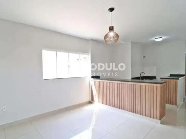 Casa / Sobrado para Locação em Uberlândia/MG Osvaldo Rezende 3 Quartos