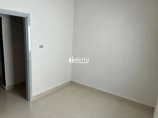 Casa / Sobrado para Locação em Uberlândia/MG Osvaldo Rezende 3 Quartos