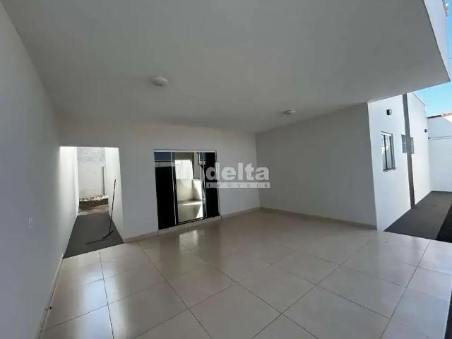 Casa / Sobrado para Locação em Uberlândia/MG Osvaldo Rezende 3 Quartos