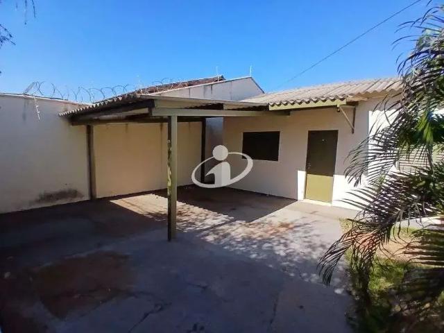 Casa / Sobrado para Locação em Uberlândia/MG Alto Umuarama 3 Quartos