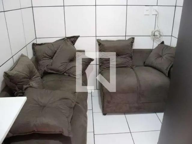 Casa / Sobrado para Locação em Uberlândia/MG Bom Jesus 2 Quartos