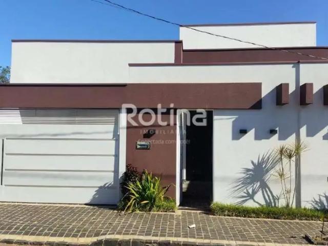 Casa / Sobrado para Locação em Uberlândia/MG Bosque dos Buritis 3 Quartos