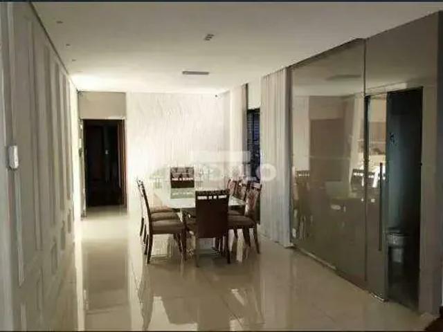Casa / Sobrado para Locação em Uberlândia/MG Brasil 4 Quartos