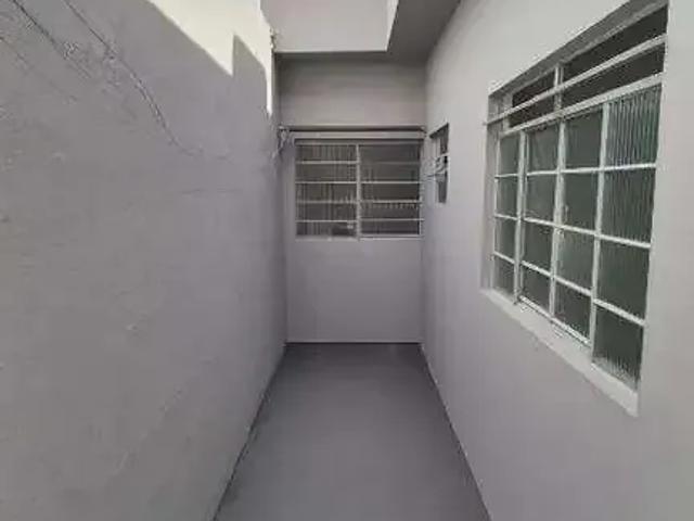 Casa / Sobrado para Locação em Uberlândia/MG Brasil 2 Quartos