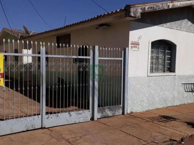 Casa / Sobrado para Locação em Uberlândia/MG Brasil 2 Quartos