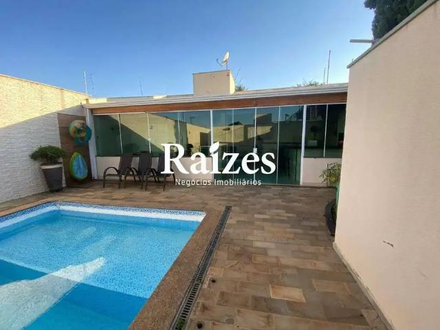 Casa / Sobrado para Locação em Uberlândia/MG Brasil 3 Quartos