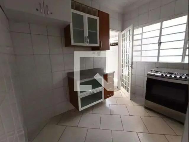 Casa / Sobrado para Locação em Uberlândia/MG Brasil 3 Quartos