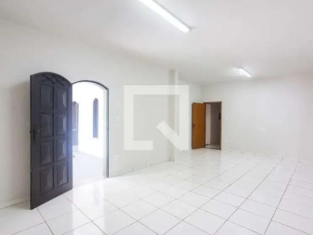 Casa / Sobrado para Locação em Uberlândia/MG Cazeca 4 Quartos