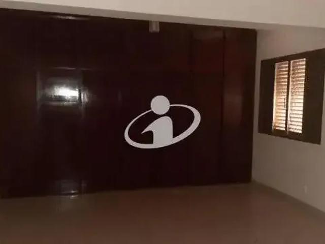 Casa / Sobrado para Locação em Uberlândia/MG Centro 5 Quartos