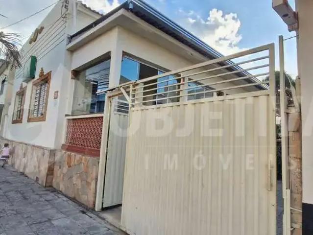 Casa / Sobrado para Locação em Uberlândia/MG Centro 3 Quartos