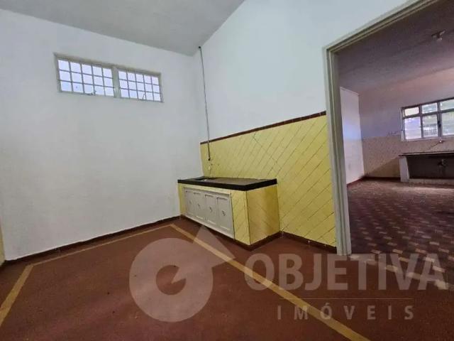 Casa / Sobrado para Locação em Uberlândia/MG Centro 3 Quartos