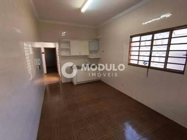 Casa / Sobrado para Locação em Uberlândia/MG Centro 3 Quartos