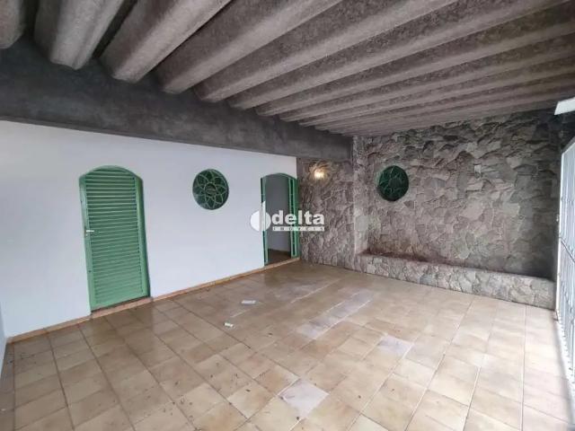 Casa / Sobrado para Locação em Uberlândia/MG Centro 3 Quartos