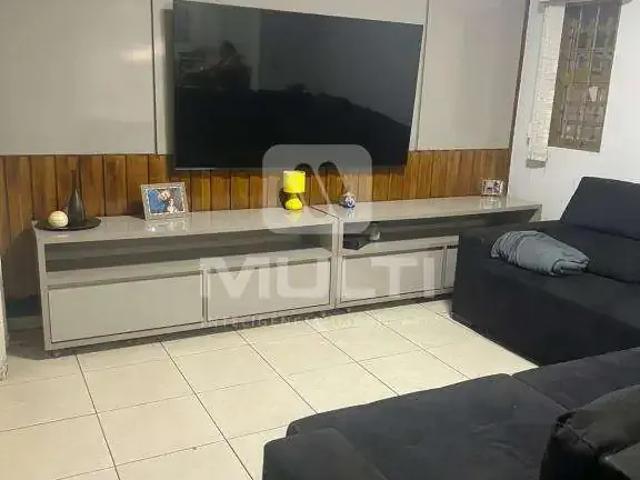 Casa / Sobrado para Locação em Uberlândia/MG Cidade Jardim 3 Quartos